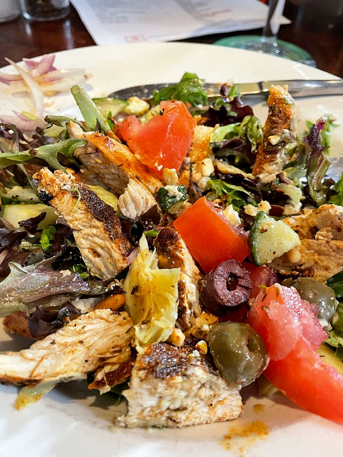 A house salad so fresh, the vegetables probably still remember their garden zip code.