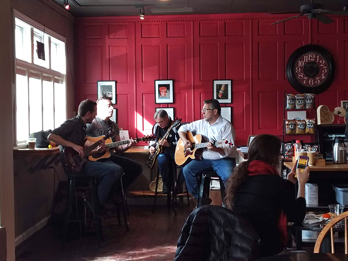 Live music with your morning meal—because pancakes taste better with a soundtrack that isn't just the clinking of forks and knives.