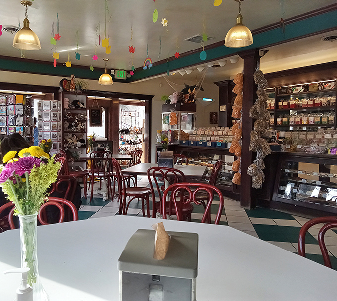 These tables have heard decades of first dates, family celebrations, and the universal sound of spoons scraping for that last bite.