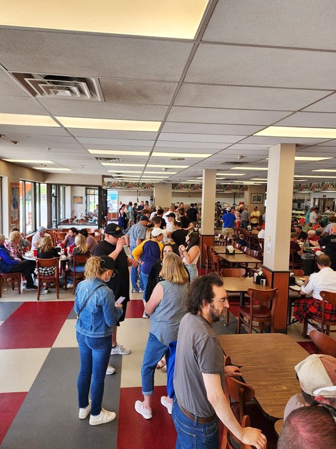 The line forms with the precision of a well-choreographed dance&mdash;Hoosiers united in their quest for deli greatness.