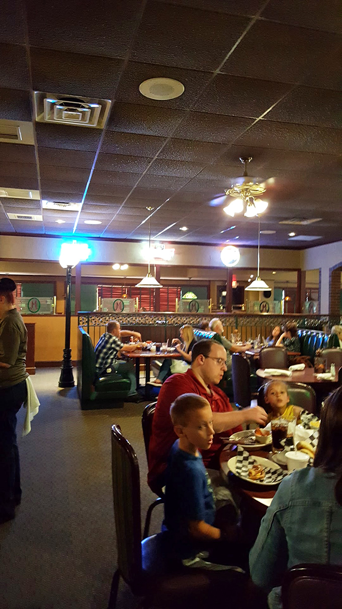 Families enjoying their meals together proves great steak houses aren't just for special occasions&mdash;they're for Tuesday nights too.