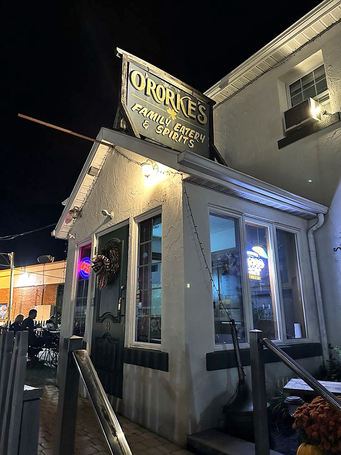 As night falls, O'Rorke's glows with invitation. The illuminated sign is Gettysburg's equivalent of a lighthouse for hungry travelers.