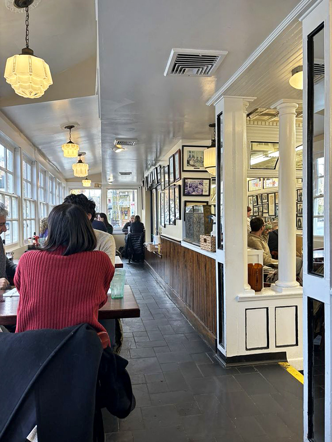 Even construction workers take refuge in these hallowed halls of comfort food. When your high-vis vest meets high-quality corned beef, it's democracy in dining.