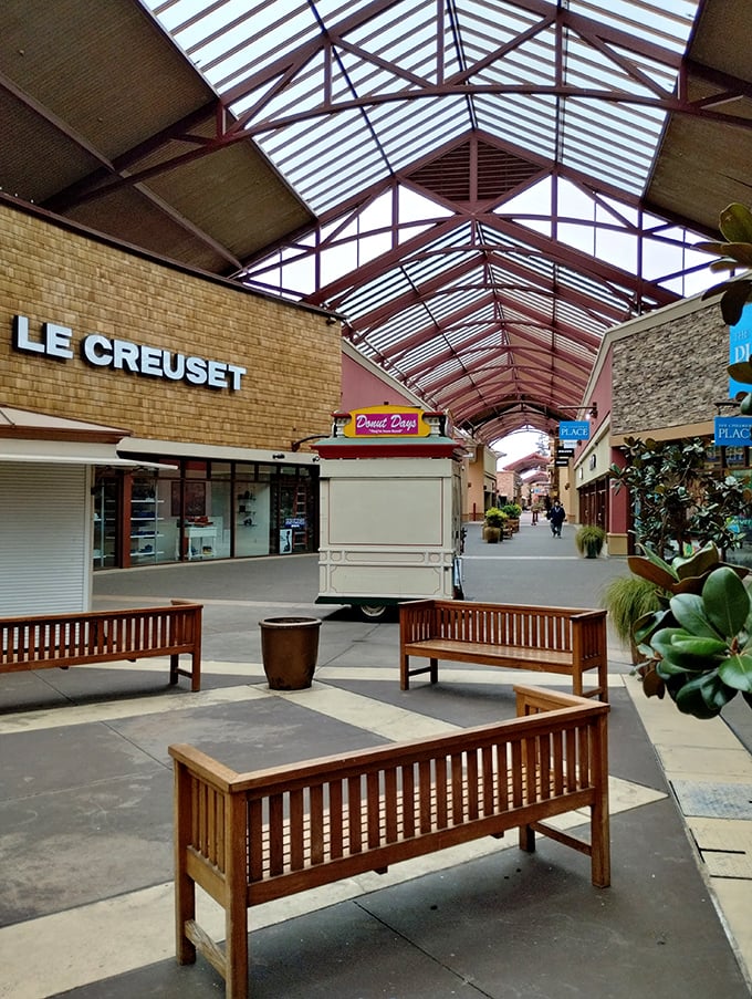A moment of serenity amid shopping chaos&mdash;these benches offer respite for weary feet and overburdened credit cards.