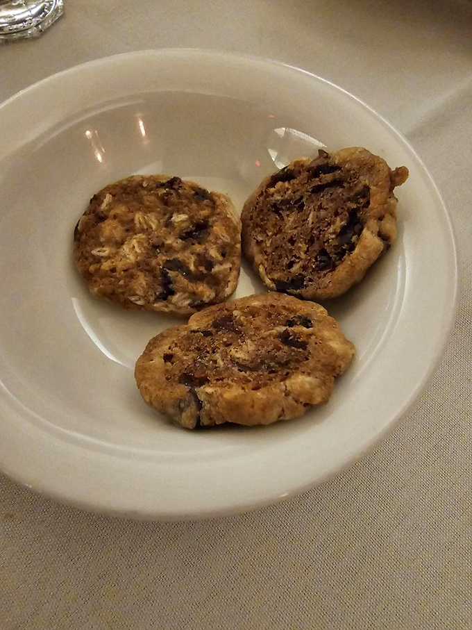 Cookies that look like they graduated from some prestigious pastry academy. Humble in appearance, extraordinary in flavor.