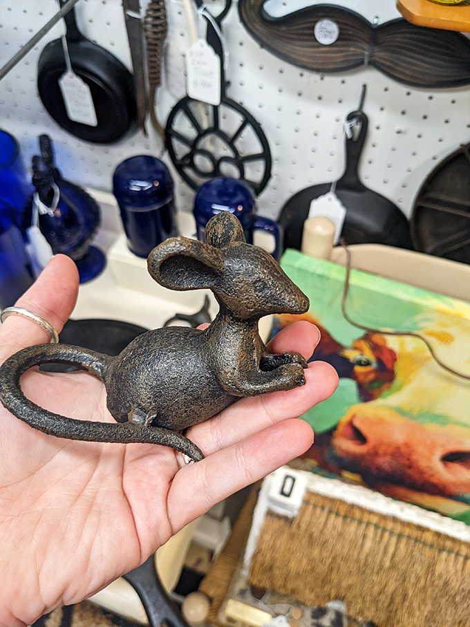 "Hello there, little fellow!" This cast iron mouse figurine has more personality in his tiny tail than most modern mass-produced decorations.