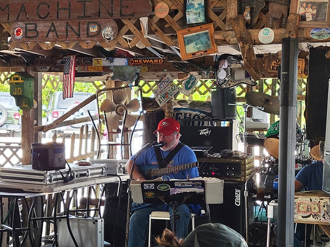 Live music that pairs perfectly with cold beer and fried seafood&mdash;the unofficial soundtrack of the Florida Keys experience.
