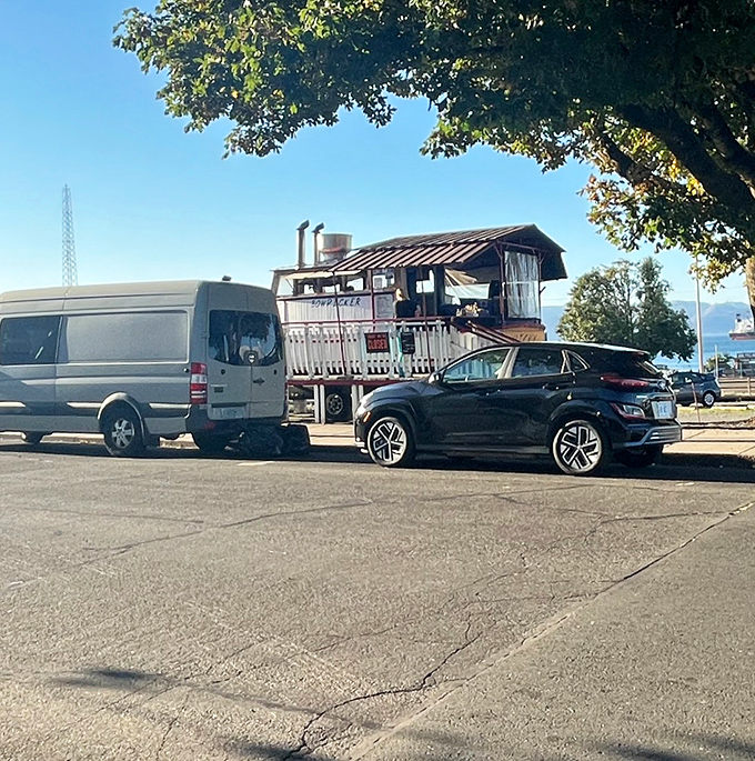 Even on a sunny day, Bowpicker draws a crowd. The parking lot becomes a staging area for one of Oregon's most delicious adventures.