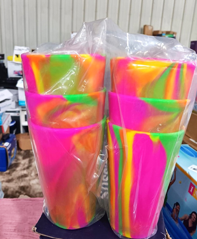 These psychedelic cups look straight out of a 1970s kitchen revival. Perfect for summer lemonade or holding your pencils in eye-popping style.