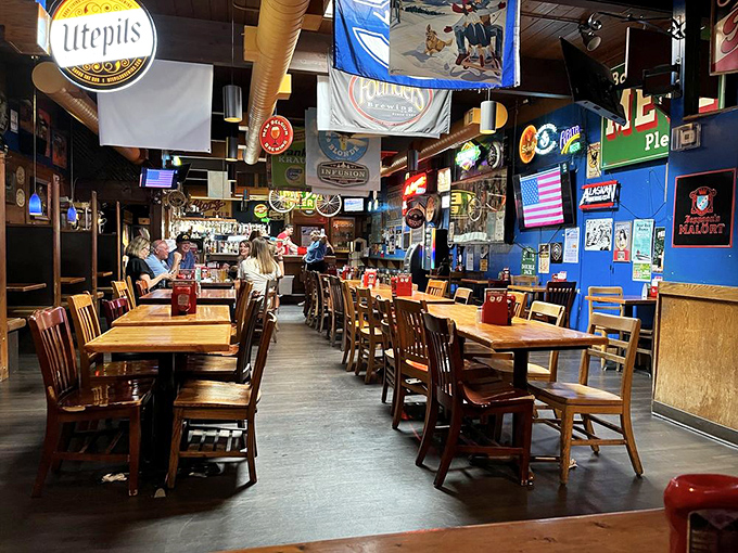 Tables filled with hungry patrons&mdash;the universal sign of a place worth visiting. Food pilgrims gathered at the altar of good taste.
