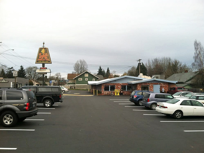 A full parking lot is the universal sign language for "The food here is worth whatever wait you might encounter."