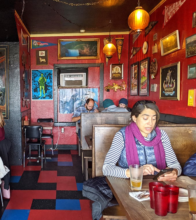 Where spice enthusiasts gather to test their mettle against Nashville's fiery tradition, one brave bite at a time.