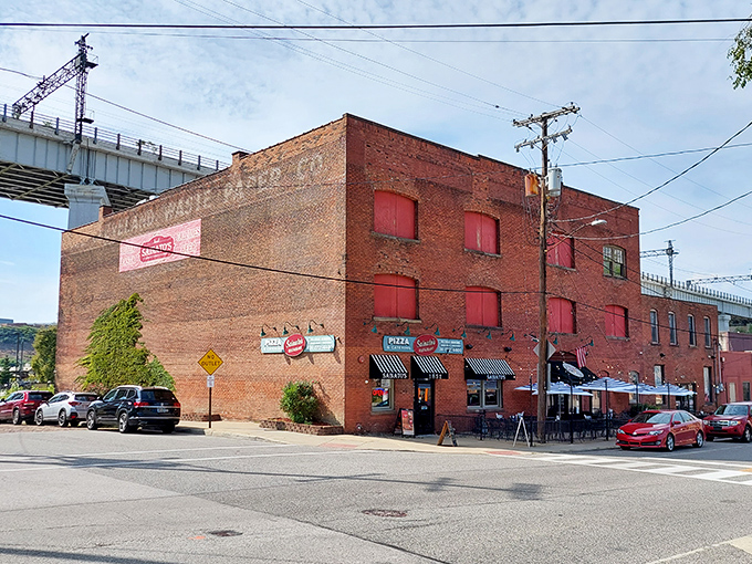 The brick building that beckons food lovers from miles around. Standing proudly in Cleveland's Flats, Sainato's is a landmark for those who follow their taste buds.