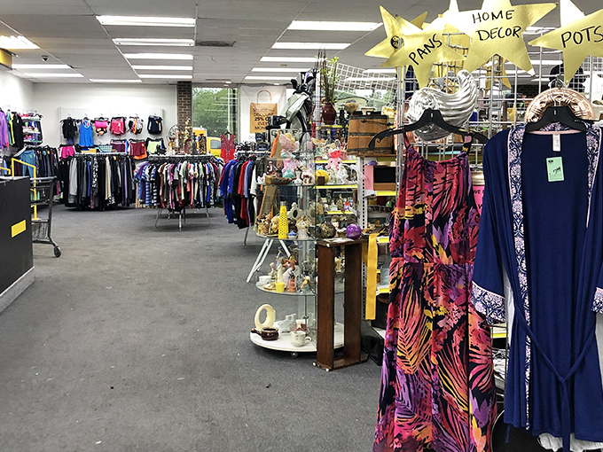 Department store vibes without department store prices. That tropical print dress is ready for its vacation debut, previous owner's memories not included.