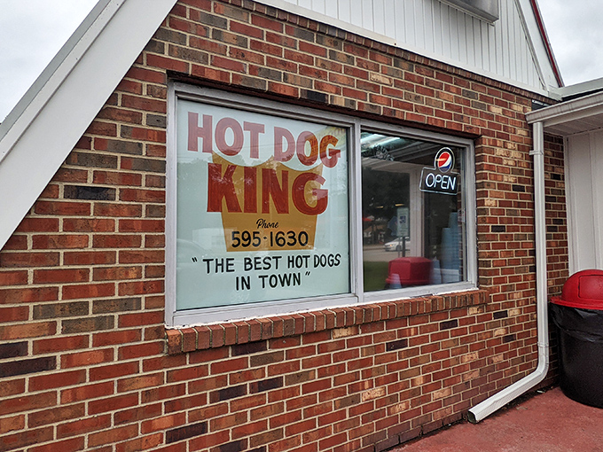 "THE BEST HOT DOGS IN TOWN" isn't bragging if it's true. This brick fa&ccedil;ade has sheltered more food dreams than most five-star establishments.