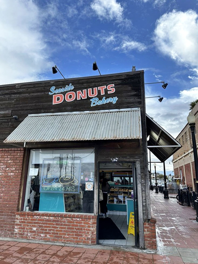 "Open 24 Hours" might be the three most beautiful words in the English language when they're attached to a donut shop of this caliber.
