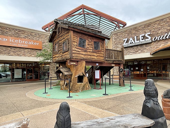 This whimsical treehouse sits between Icebreaker and ZALES, proving that even outlet malls understand the need for Instagram moments.
