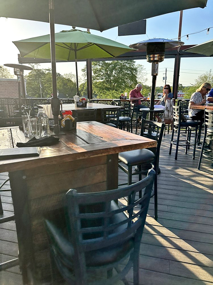 Outdoor seating that captures Georgia's gentle breezes. The perfect perch for people-watching while savoring a post-dinner digestif as day fades to evening.