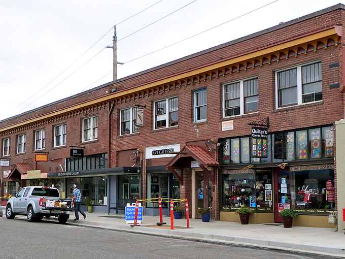 Brick storefronts with character! Beaverton's downtown offers small-town charm within arm's reach of Portland's buzz, without the big-city price tag.