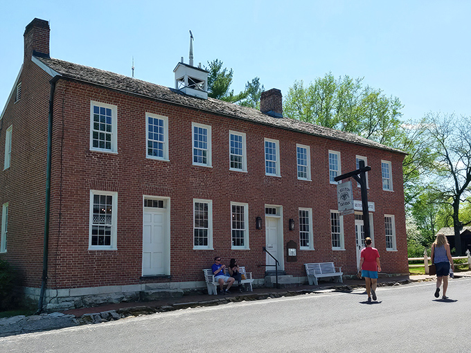 History never tasted so good! J. Huston Tavern's brick exterior has welcomed hungry travelers since Missouri was just getting started.
