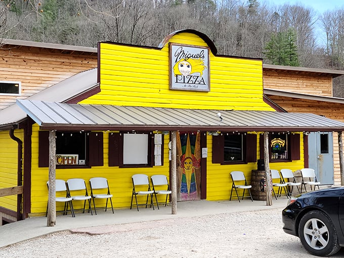 That sunshine-yellow building isn't just a beacon for hungry hikers&mdash;it's Kentucky's ultimate pizza pilgrimage site!
