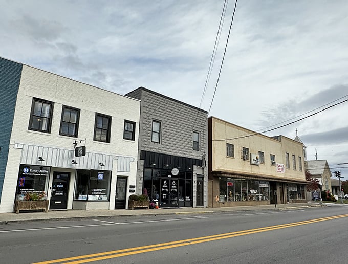 Small-town charm meets big-time savings in Berea, where these storefronts house treasures that won't empty your wallet.