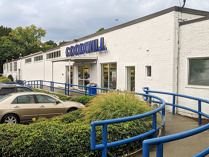 Blue railings guide you to bargain heaven - like the yellow brick road, but with better deals at the end.