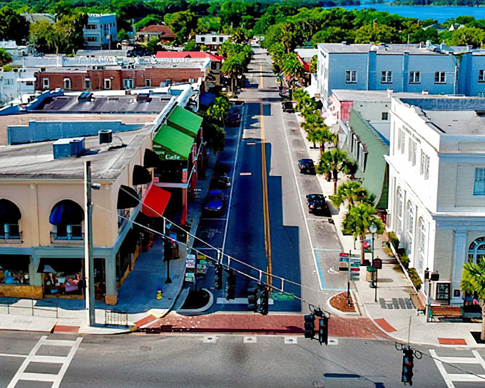 A bird's-eye view of Mount Dora reveals the perfect small-town layout &ndash; where every street seems to lead to something wonderful.