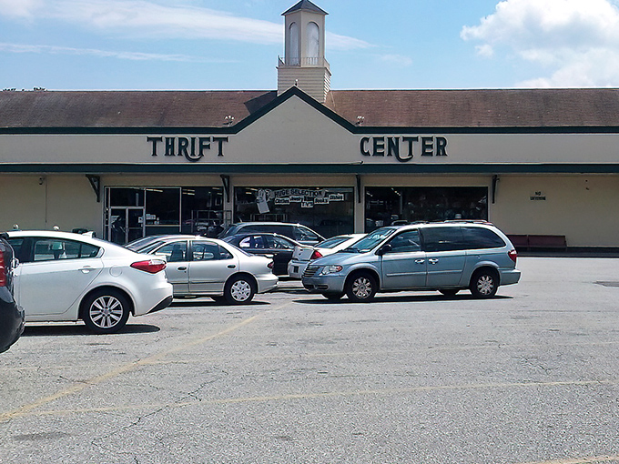 The thrift center's classic cupola gives it that "I might find grandma's china pattern here" charm that serious bargain hunters crave.