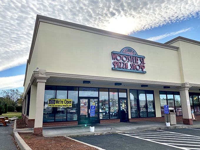 Randy's Wooster Street Pizza: Blue skies and pizza dreams&mdash;this unassuming storefront houses some of Connecticut's most crave-worthy pies.