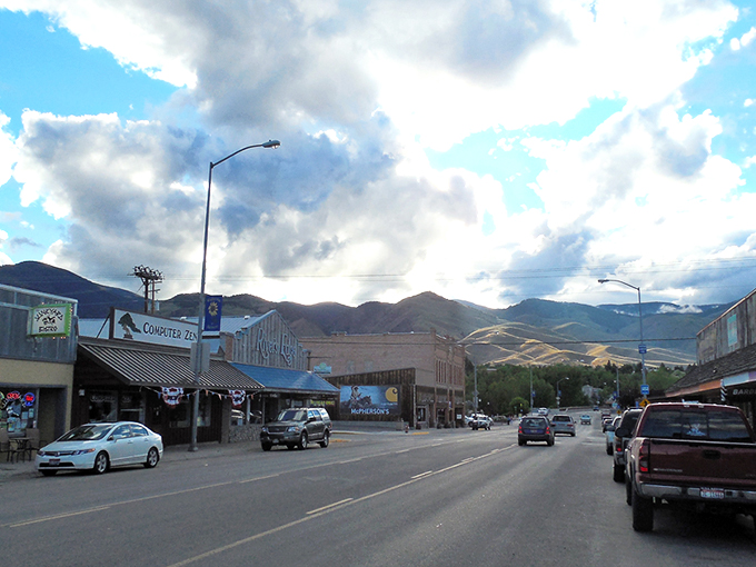 Those mountains aren't just for show! Salmon's affordable downtown sits nestled among nature's grandest backdrop.