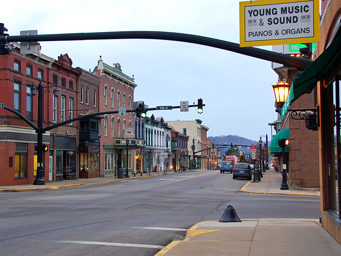 Historic charm meets small-town serenity on Clay Street, where Victorian-era buildings house boutiques and caf&eacute;s that haven't surrendered to chain-store uniformity.