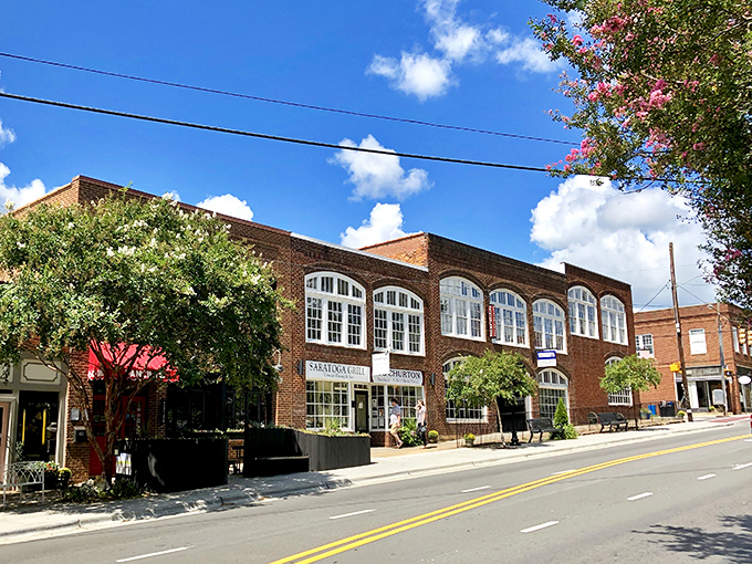 These historic brick buildings aren't just pretty faces – they're living history books with stories stretching back centuries, now housing boutiques and eateries.