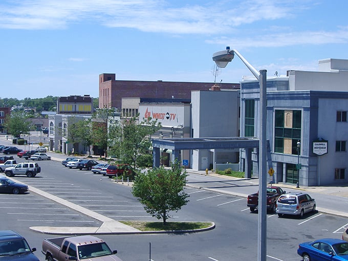 Salisbury's downtown area offers ample parking and modern amenities while maintaining its small-town charm—proof that convenience and character can coexist beautifully.