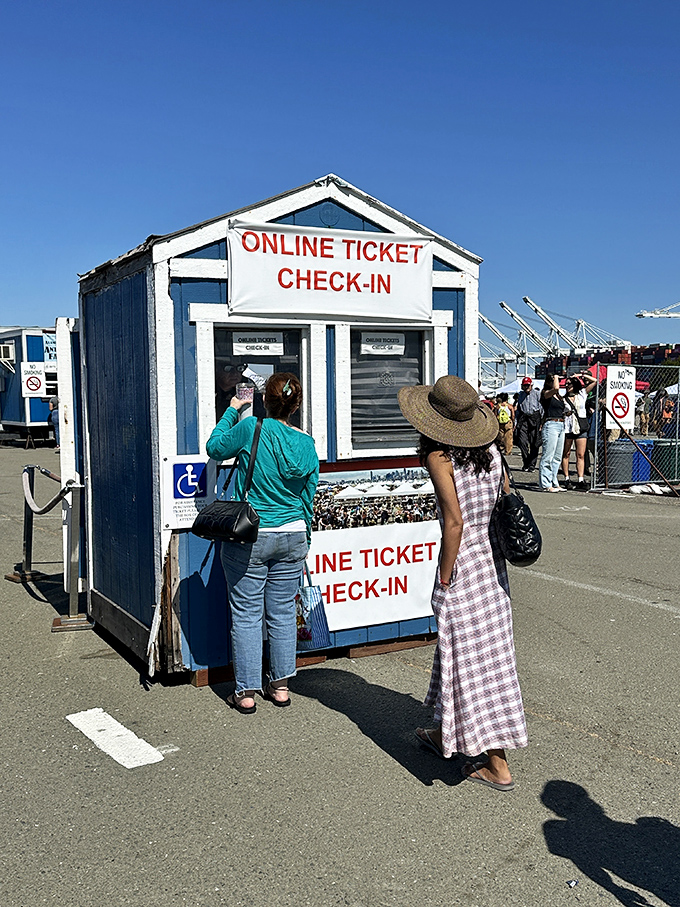 The gateway to vintage heaven! Patience at the ticket booth is rewarded with access to 800+ vendors of nostalgia and novelty.