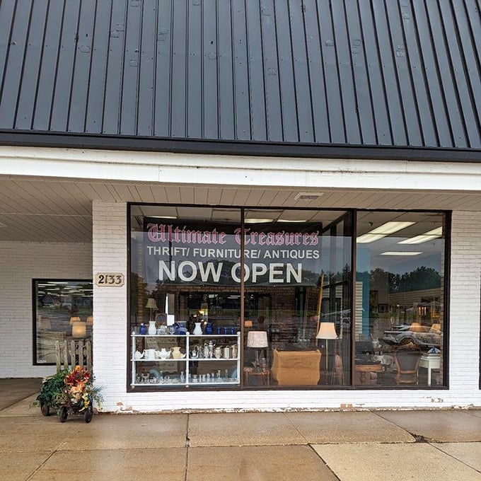 The storefront promise of "Ultimate Treasures" isn't hyperbole&mdash;it's truth in advertising for thrift enthusiasts and nostalgic collectors alike.