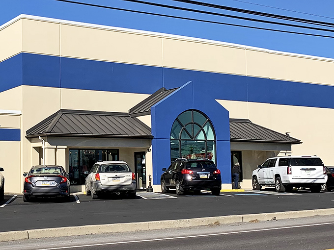 The blue facade welcomes bargain hunters like a retail version of "Cheers" &ndash; where everybody might not know your name, but they understand your thrill of the hunt.
