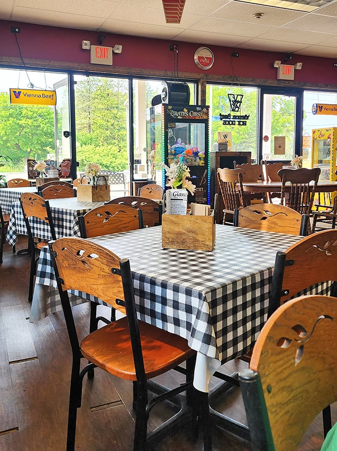 Classic black and white checkered tablecloths that would make any Italian grandmother nod in approval. Simple, honest, and ready for sandwich glory.