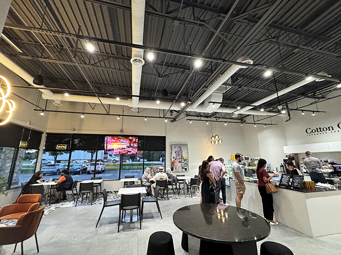 Inside, minimalism reigns supreme. No distracting knick-knacks here&mdash;just clean lines, modern fixtures, and all attention focused where it belongs: on that heavenly cheesecake.