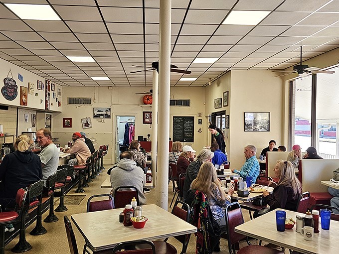 Inside, the bustling dining room hums with conversation and clinking silverware – the soundtrack of a true American diner that's passed the test of time.