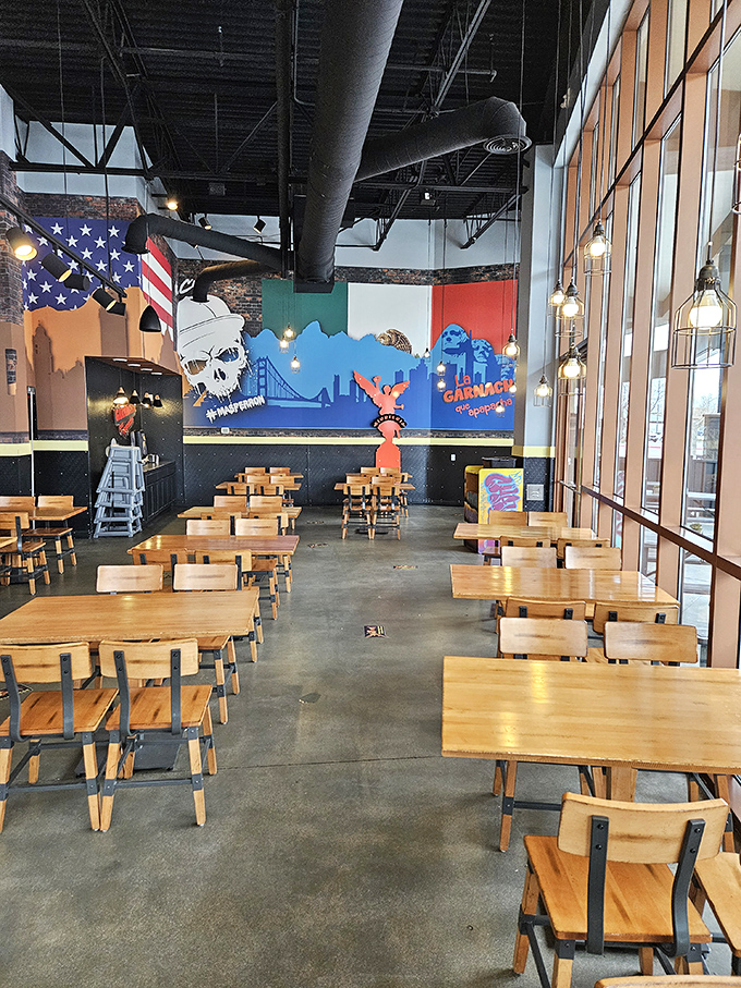 Industrial chic meets Mexican warmth in this airy space. The mural's blend of American and Mexican imagery tells you exactly what your taste buds are in for.