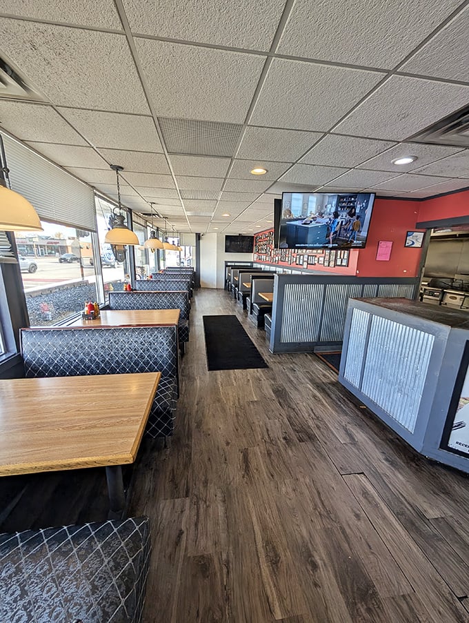 Inside, the no-nonsense interior says, "We're not here for the fancy stuff&mdash;we're here for the food." And that's exactly as it should be.