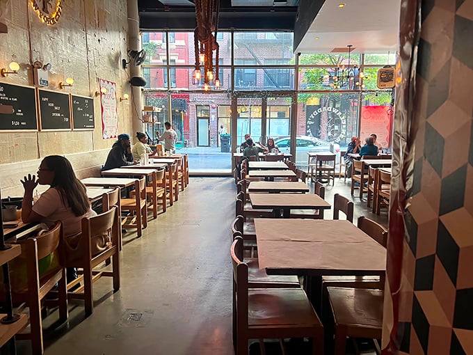 Simple wooden tables and no-nonsense chairs &ndash; Katz's interior isn't about ambiance, it's about making room for the real star: those legendary sandwiches.