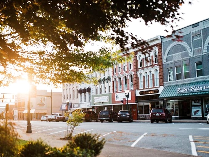 The iconic catfish statue welcomes visitors to Paris, proudly announcing its status as home of "The World's Biggest Fish Fry" &ndash; a title worth its weight in cornmeal. 