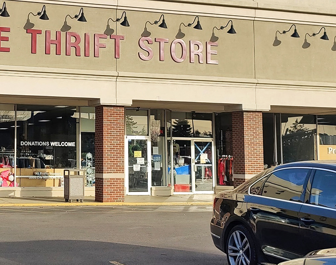 "Donations Welcome" - the gateway to the circle of thrifting life. One person's castoffs become another's conversation pieces.