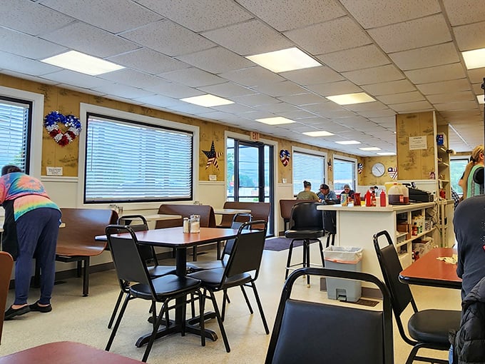 Classic Americana lives in this no-frills dining room where conversations between tables flow as freely as the coffee refills.