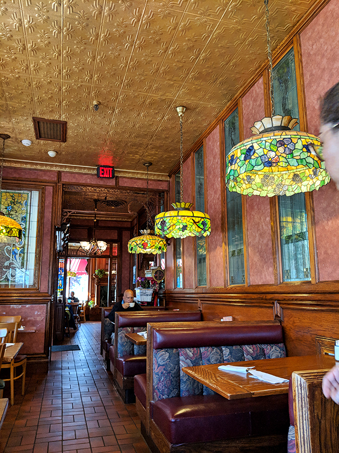 Step inside and time travels backward &ndash; those Tiffany-style lamps and wooden booths have witnessed more breakfast epiphanies than a Sunday morning sermon.