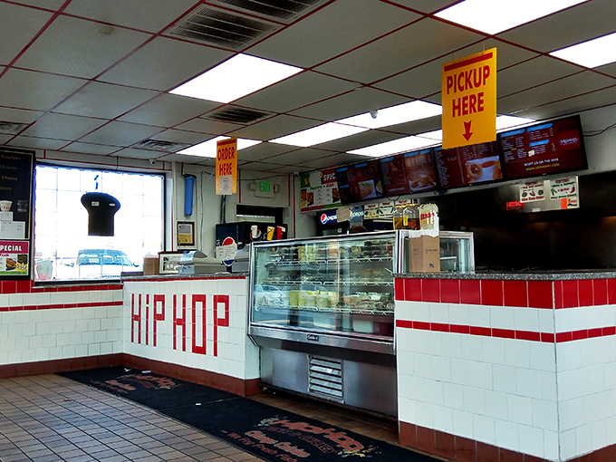 No-frills counter service is the name of the game here. This isn't about the decor&mdash;it's about what comes out of those sizzling fryers.