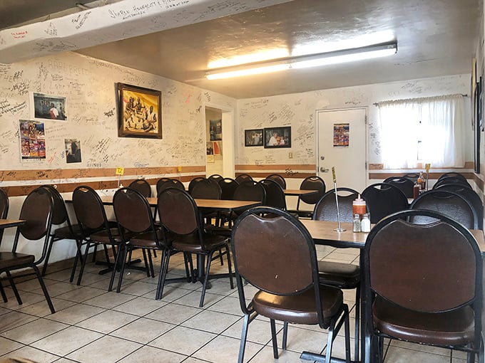 Simple tables, heartfelt messages on every wall - this is where food memories are born. 