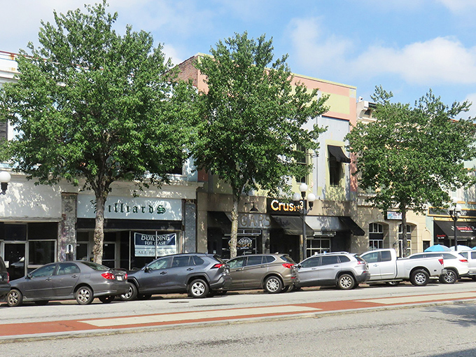 Anderson's tree-lined downtown invites you to stroll, shop, and forget about big-city stress and prices.